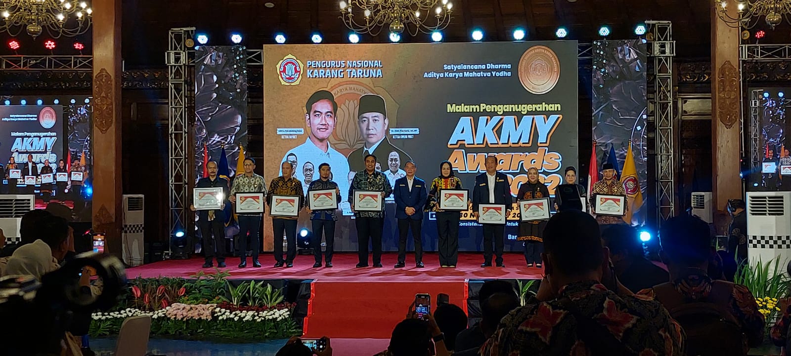 Chaidir Syam Terima Penghargaan Satya Lencana Aditya Karya Mahatva Yodha